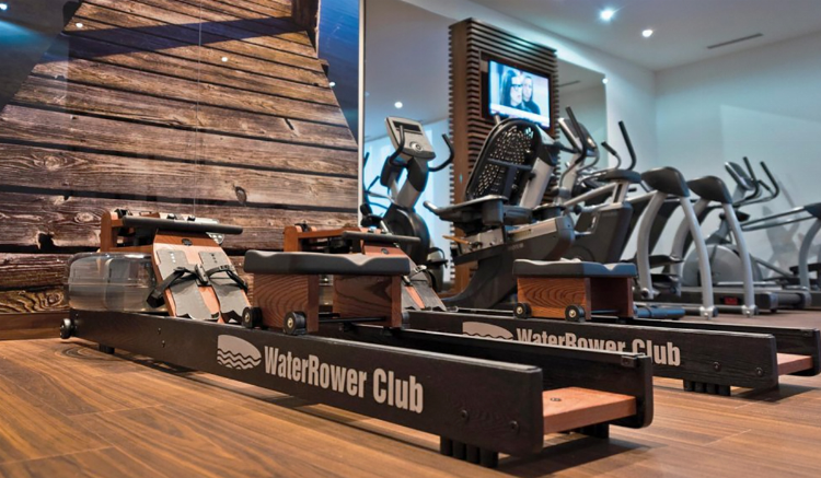 How to properly train with the rowing machine? Tips for training with ...