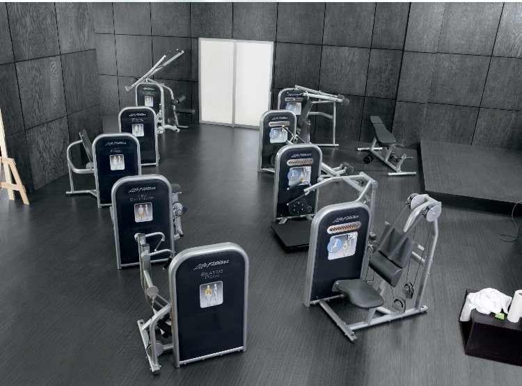 Effective Circuit Training with the Circuit Series from Life Fitness